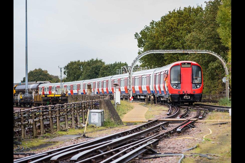 London Underground receives final S Stock train | News | Railway ... London Underground receives final S Stock train | News | Railway ...